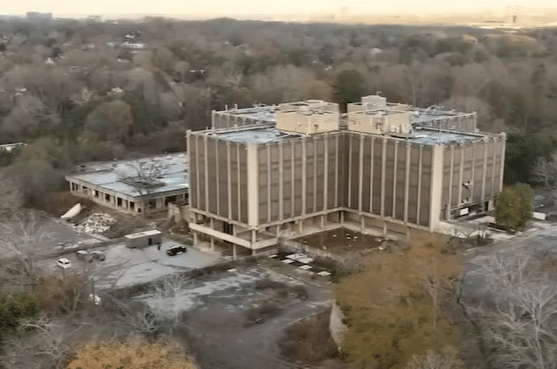 19-year-old dies in fall at ‘Stranger Things’ filming site - The ...